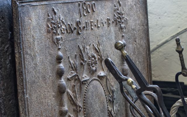 Antique Fireback - 500+ firebacks